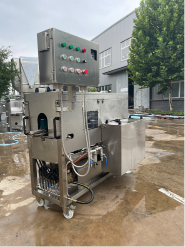 Fish scaling and gutting machines - Weifang Haizhiyuan Food Machinery ...